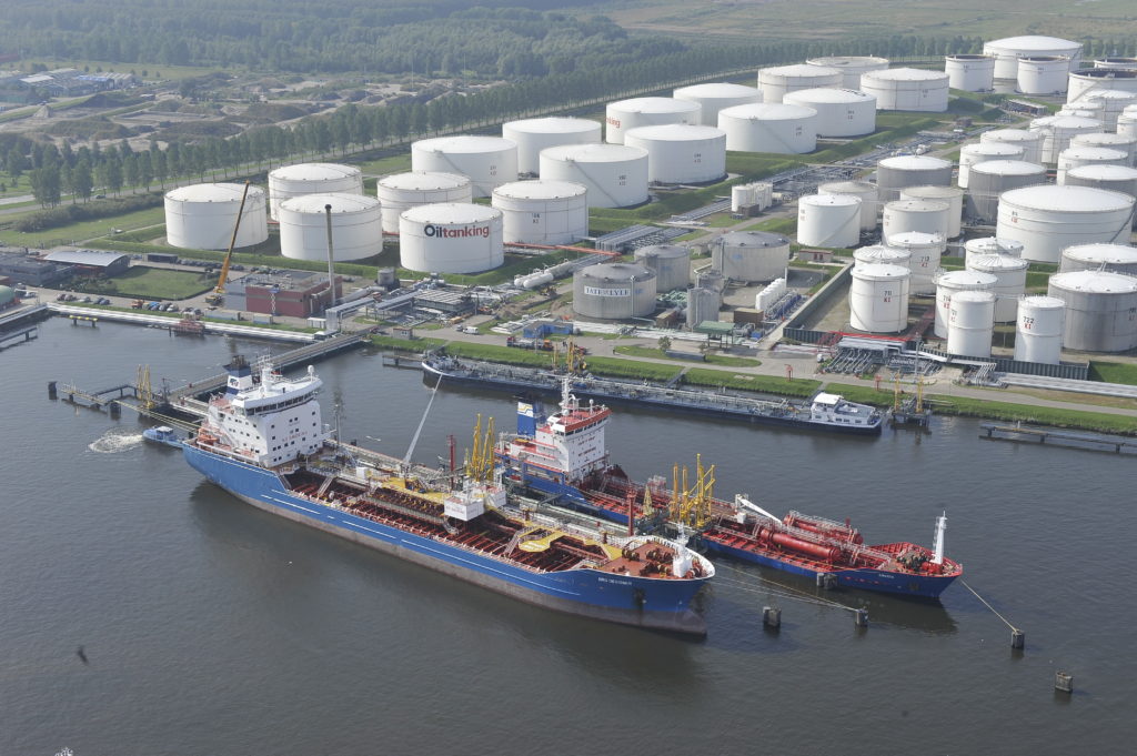 Evos verwerft vier terminals - Europoort Kringen Magazine